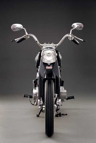 Honda Dream CA77 - Motorcycle Classics